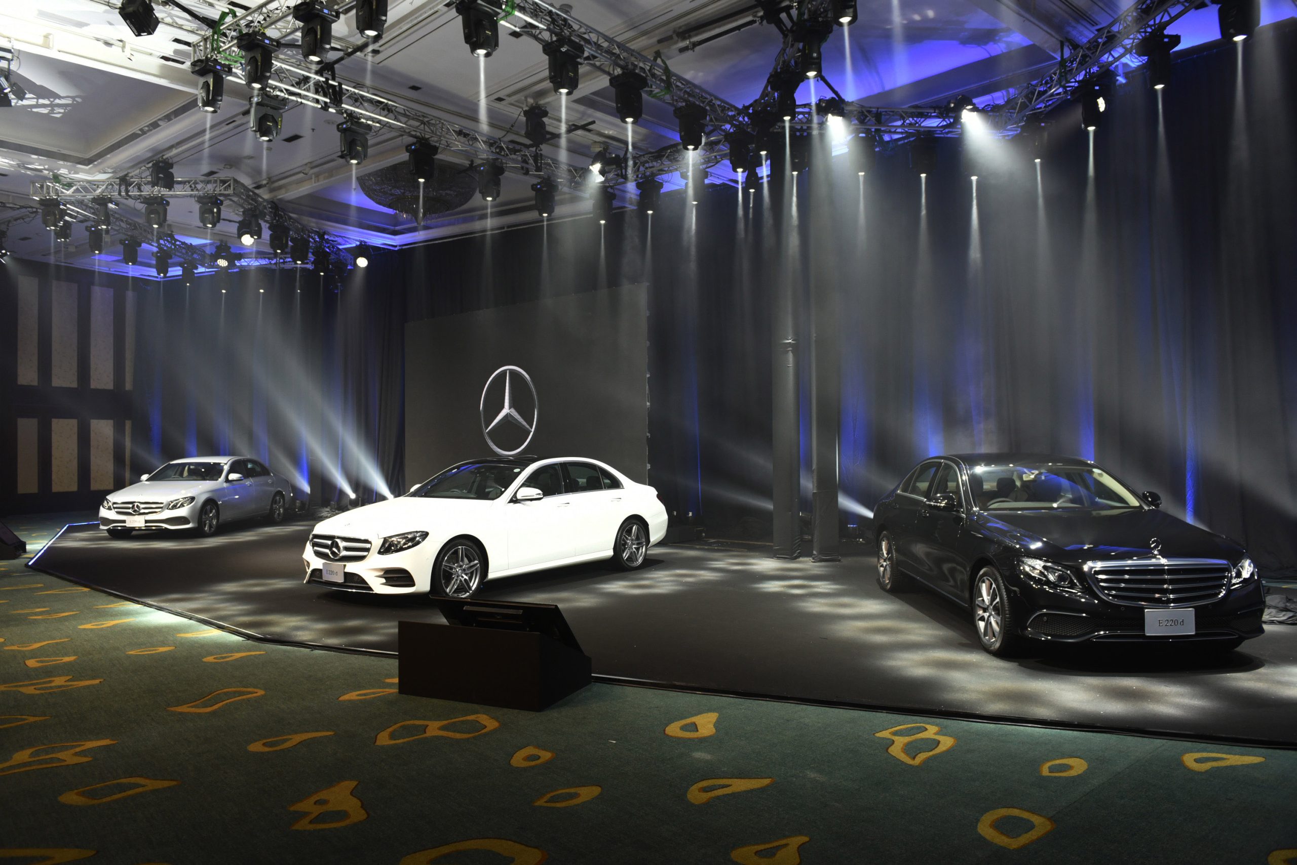 The E-Class เจนเนอเรชั่นที่ 10 ที่สุดแห่งยนตกรรมซีดานอัจฉริยะ