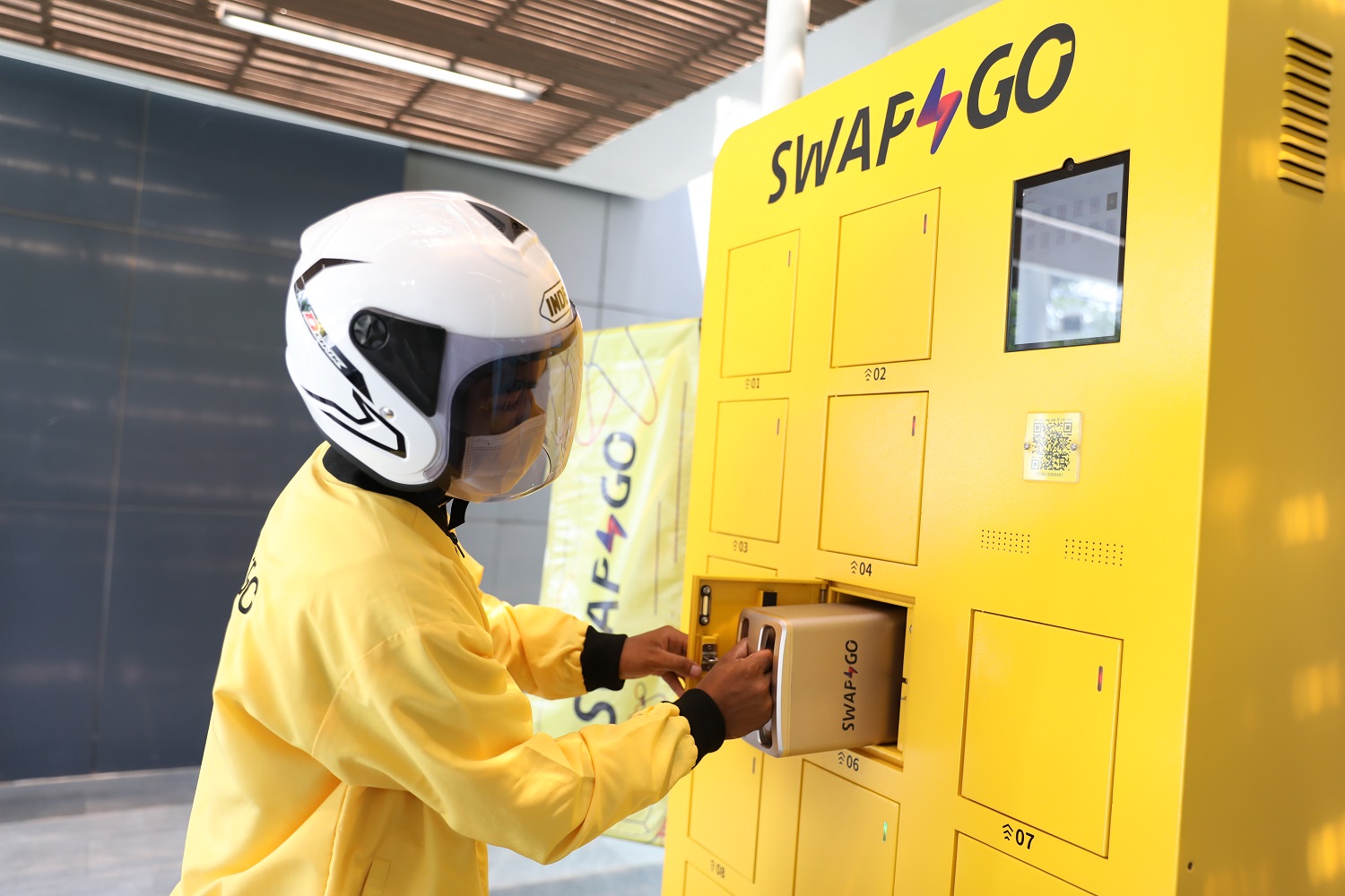 ปตท. จับมือ โออาร์ เปิดตัว Swap & Go สถานีสลับแบตเตอรี่มอเตอร์ไซค์ไฟฟ้า ...