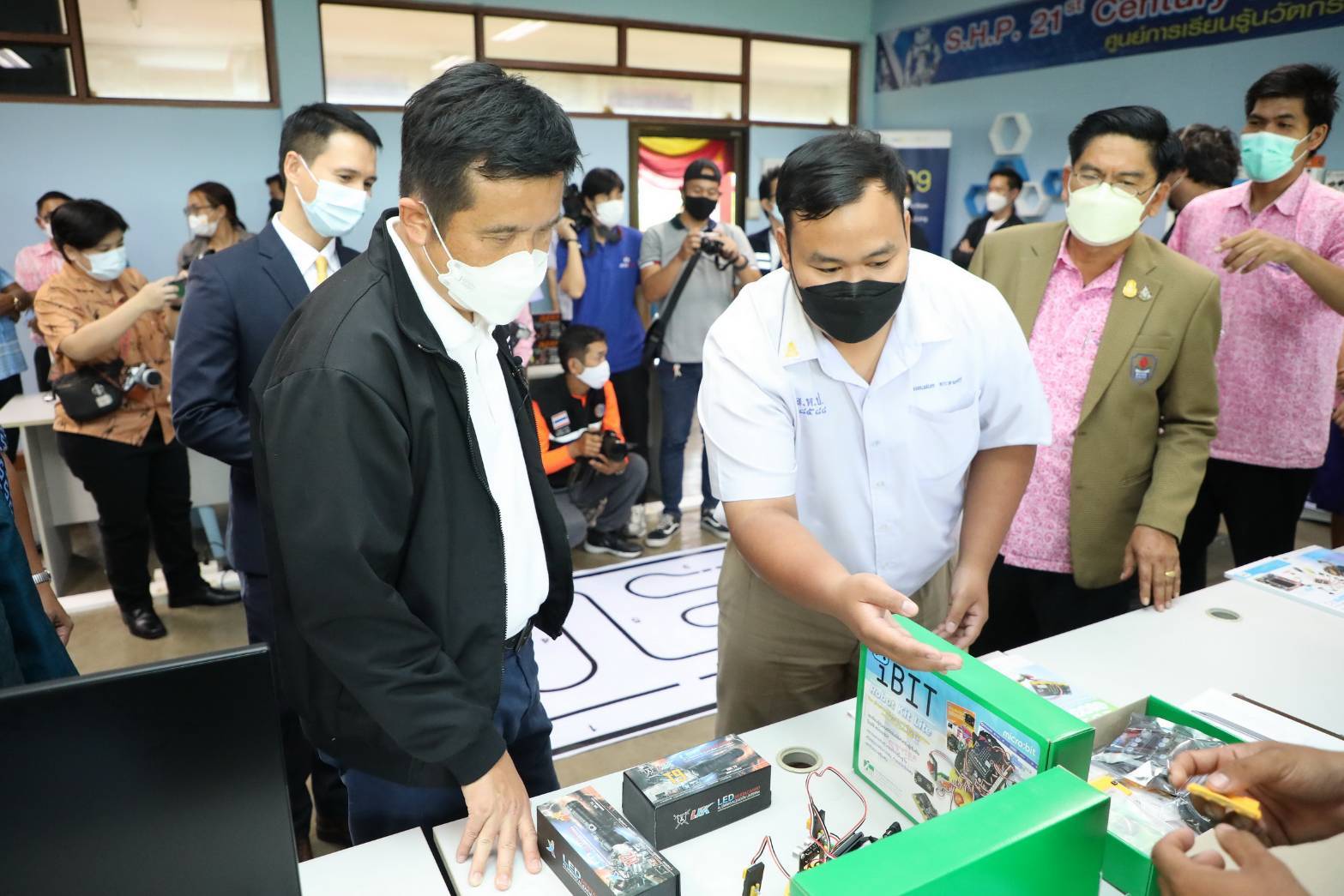 เอไอเอ ประเทศไทย ร่วมมือกับ ดีป้า (depa) เปิดโลกการศึกษาไทย สร้างศูนย์การเรียนรู้ AIA Coding ...