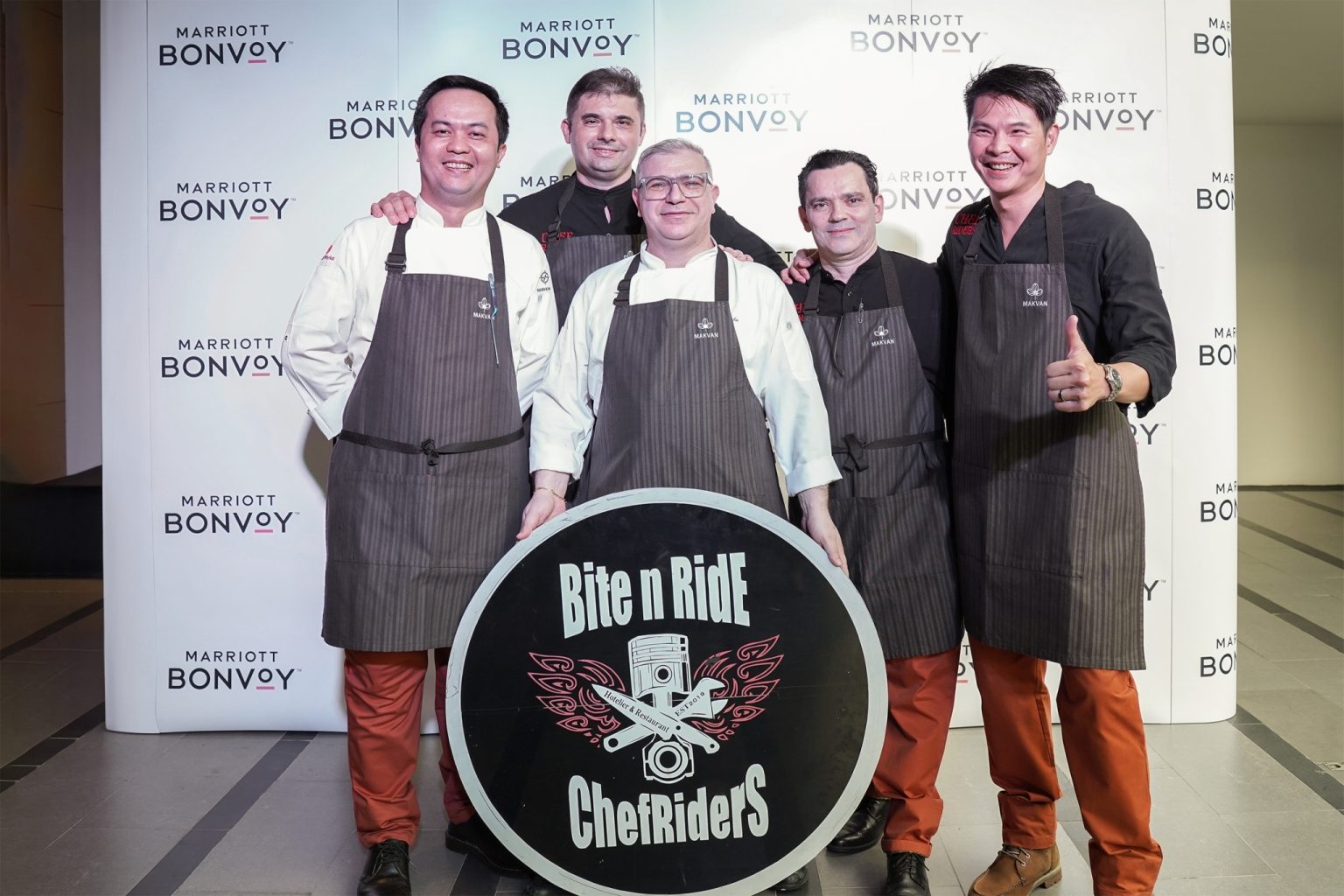 มื้อค่ำเพื่อการกุศล Chef Riders ณ ห้องอาหารเลเทส เรซิพี โรงแรมเลอ เมอริเดียน สุวรรณภูมิ กรุงเทพฯ ...