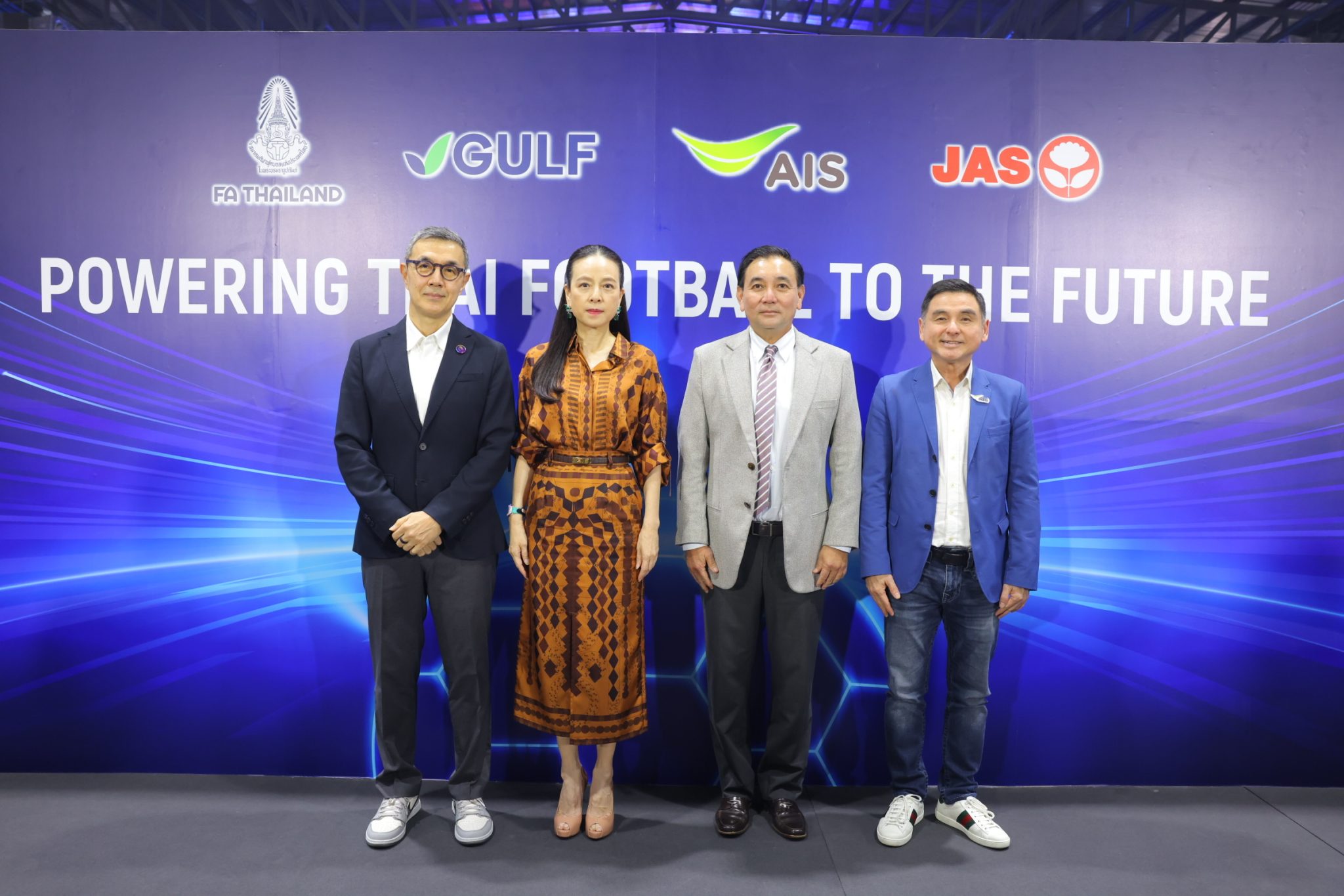 GULF, AIS และ JAS ผนึกกำลังคว้าลิขสิทธิ์ถ่ายทอดสดไทยลีกยิงสดครบทุกลีก นำเทคโนโลยียกระดับ พัฒนา ...