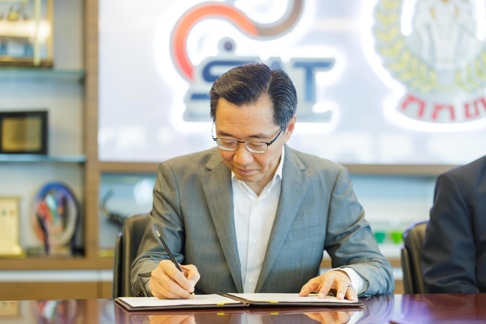 กกท. หนุนทรูวิชั่นส์ จุดพลังเชียร์ไทย ลงนาม MOU สปินเวิร์ค คว้าสิทธิ์เอ็กซ์คลูซีฟ “ทรูวิชั่นส์ ...